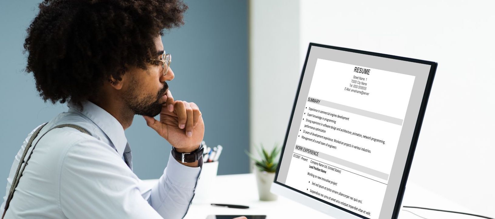 What to Look for When Reviewing a Resume - Monarch Consulting, LLC